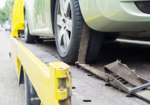 What Happens if Your Car is Damaged While Being Towed? – Law Track